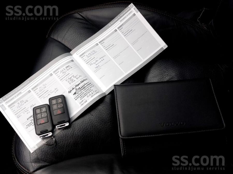 White Volvo XC60 2011 in Riga, with an engine capacity of 2.40 L and mileage of 241 thousand km for 9980 €, photo 15 on AUTOMOTO.COM.LV