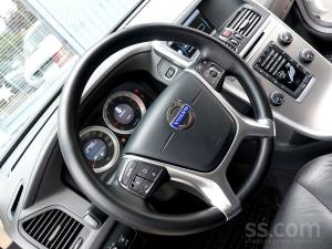 White Volvo XC60 2011 in Riga, with an engine capacity of 2.40 L and mileage of 241 thousand km for 9980 €, photo 21 on AUTOMOTO.COM.LV