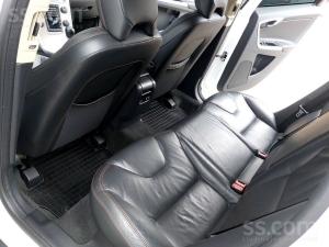 White Volvo XC60 2011 in Riga, with an engine capacity of 2.40 L and mileage of 241 thousand km for 9980 €, photo 28 on AUTOMOTO.COM.LV
