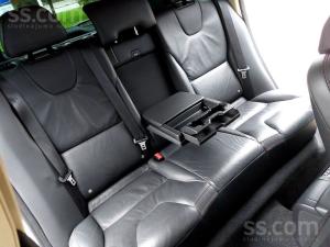 White Volvo XC60 2011 in Riga, with an engine capacity of 2.40 L and mileage of 241 thousand km for 9980 €, photo 29 on AUTOMOTO.COM.LV