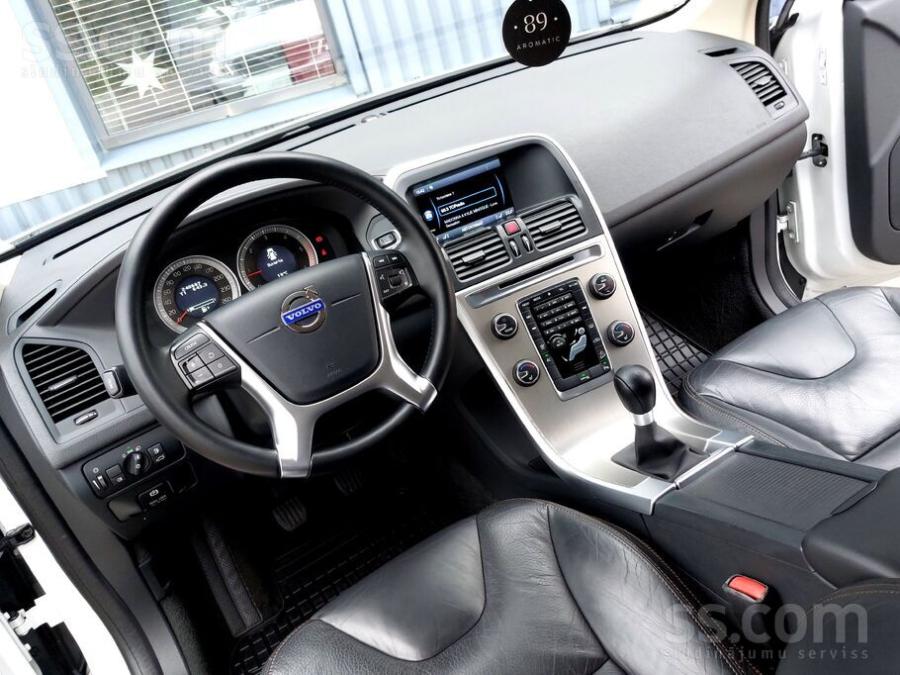 White Volvo XC60 2011 in Riga, with an engine capacity of 2.40 L and mileage of 241 thousand km for 9980 €, photo 30 on AUTOMOTO.COM.LV