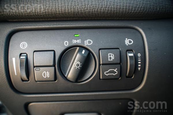 Balts Volvo XC60 2011 Rīga, ar dzinēja tilpumu 2.40 L un nobraukumu 310 tūkst. km par 9700 €, foto 9 vietnē AUTOMOTO.COM.LV