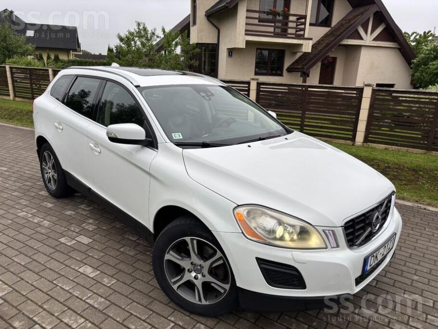 Balts Volvo XC60 2012 Rīga, ar dzinēja tilpumu 2.00 L un nobraukumu 545 tūkst. km par 8500 €, foto 4 vietnē AUTOMOTO.COM.LV