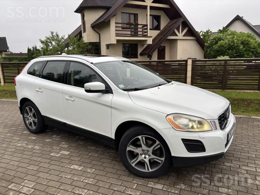 Balts Volvo XC60 2012 Rīga, ar dzinēja tilpumu 2.00 L un nobraukumu 545 tūkst. km par 8500 €, foto 5 vietnē AUTOMOTO.COM.LV