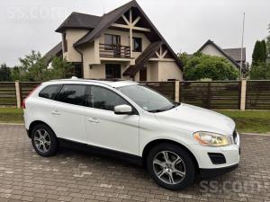 Balts Volvo XC60 2012 Rīga, ar dzinēja tilpumu 2.00 L un nobraukumu 545 tūkst. km par 8500 €, foto 6 vietnē AUTOMOTO.COM.LV