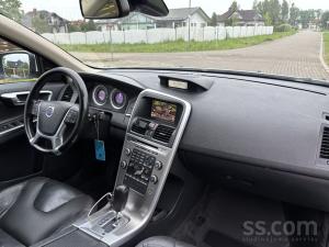 Balts Volvo XC60 2012 Rīga, ar dzinēja tilpumu 2.00 L un nobraukumu 545 tūkst. km par 8500 €, foto 14 vietnē AUTOMOTO.COM.LV
