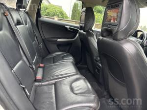 Balts Volvo XC60 2012 Rīga, ar dzinēja tilpumu 2.00 L un nobraukumu 545 tūkst. km par 8500 €, foto 18 vietnē AUTOMOTO.COM.LV