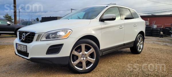 White Volvo XC60 2012 in Riga, with an engine capacity of 2.40 L and mileage of 0 thousand km for 10900 €, photo 2 on AUTOMOTO.COM.LV
