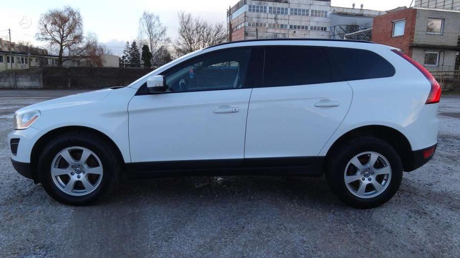 White Volvo XC60 2012 in Joniskis, with an engine capacity of 1.98 L and mileage of 233 thousand km for 7348 €, photo 2 on AUTOMOTO.COM.LV