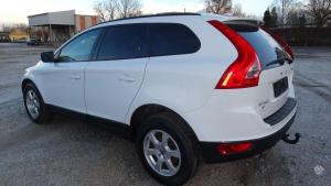 White Volvo XC60 2012 in Joniskis, with an engine capacity of 1.98 L and mileage of 233 thousand km for 7348 €, photo 9 on AUTOMOTO.COM.LV