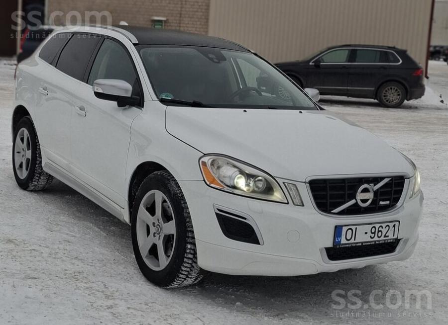 Balts Volvo XC60 2012 Rēzekne, ar dzinēja tilpumu 2.40 L un nobraukumu 0 tūkst. km par 7450 €, foto 2 vietnē AUTOMOTO.COM.LV