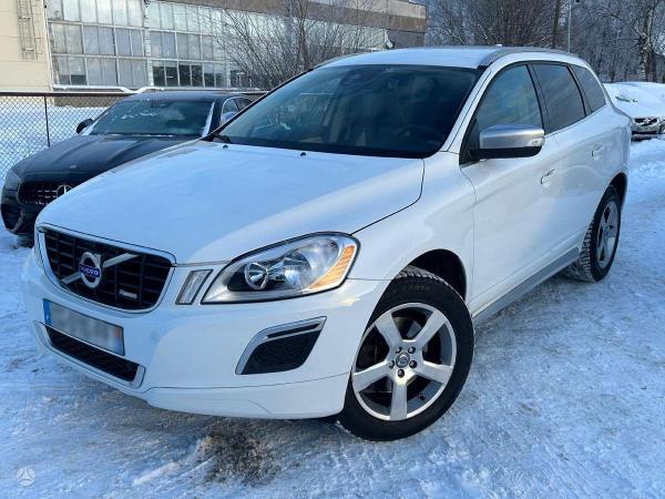 White Volvo XC60 2012 in Taurage, with an engine capacity of 2.40 L and mileage of 250 thousand km for 8400 €, photo 1 on AUTOMOTO.COM.LV
