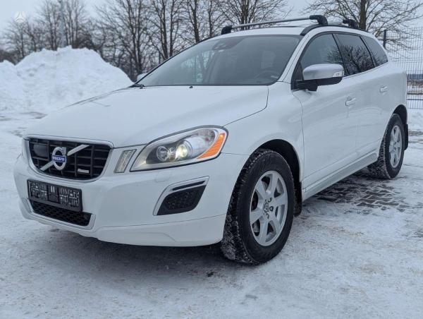 White Volvo XC60 2012 in Kaunas, with an engine capacity of 2.40 L and mileage of 276 thousand km for 5850 €, photo 2 on AUTOMOTO.COM.LV