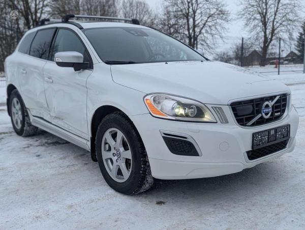 White Volvo XC60 2012 in Kaunas, with an engine capacity of 2.40 L and mileage of 276 thousand km for 5850 €, photo 9 on AUTOMOTO.COM.LV
