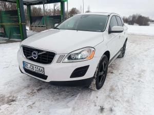 White Volvo XC60 2012 in Utena, with an engine capacity of 2.40 L and mileage of 282 thousand km for 8700 €, photo  on AUTOMOTO.COM.LV