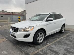 Balts Volvo XC60 2012 Kauņa, ar dzinēja tilpumu 2.00 L un nobraukumu 270 tūkst. km par 10500 €, foto  vietnē AUTOMOTO.COM.LV