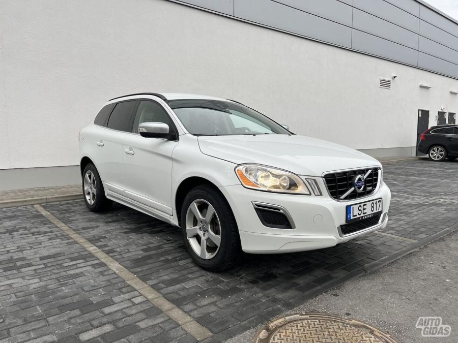 White Volvo XC60 2012 in Kaunas, with an engine capacity of 2.00 L and mileage of 270 thousand km for 9950 €, photo 2 on AUTOMOTO.COM.LV