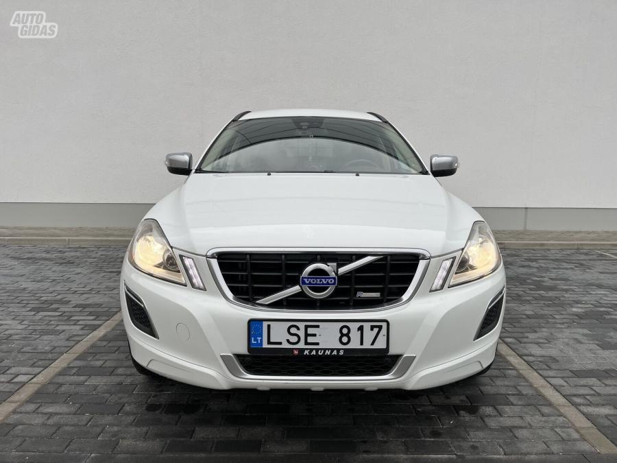 White Volvo XC60 2012 in Kaunas, with an engine capacity of 2.00 L and mileage of 270 thousand km for 9950 €, photo 3 on AUTOMOTO.COM.LV