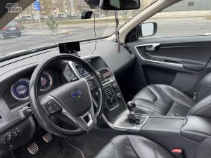 White Volvo XC60 2012 in Kaunas, with an engine capacity of 2.00 L and mileage of 270 thousand km for 9950 €, photo 10 on AUTOMOTO.COM.LV