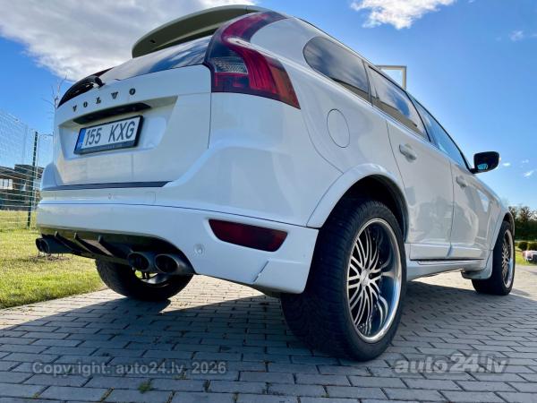 Balts Volvo XC60 2012 Tallina, ar dzinēja tilpumu 2.40 L un nobraukumu 124 tūkst. km par 15000 €, foto 3 vietnē AUTOMOTO.COM.LV