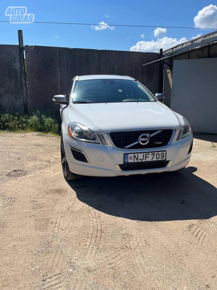 White Volvo XC60 2012 in Jonava, with an engine capacity of 2.00 L and mileage of 336 thousand km for 8300 €, photo 3 on AUTOMOTO.COM.LV