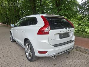 Balts Volvo XC60 2012 Rīga, ar dzinēja tilpumu 2.40 L un nobraukumu 277 tūkst. km par 9590 €, foto 5 vietnē AUTOMOTO.COM.LV