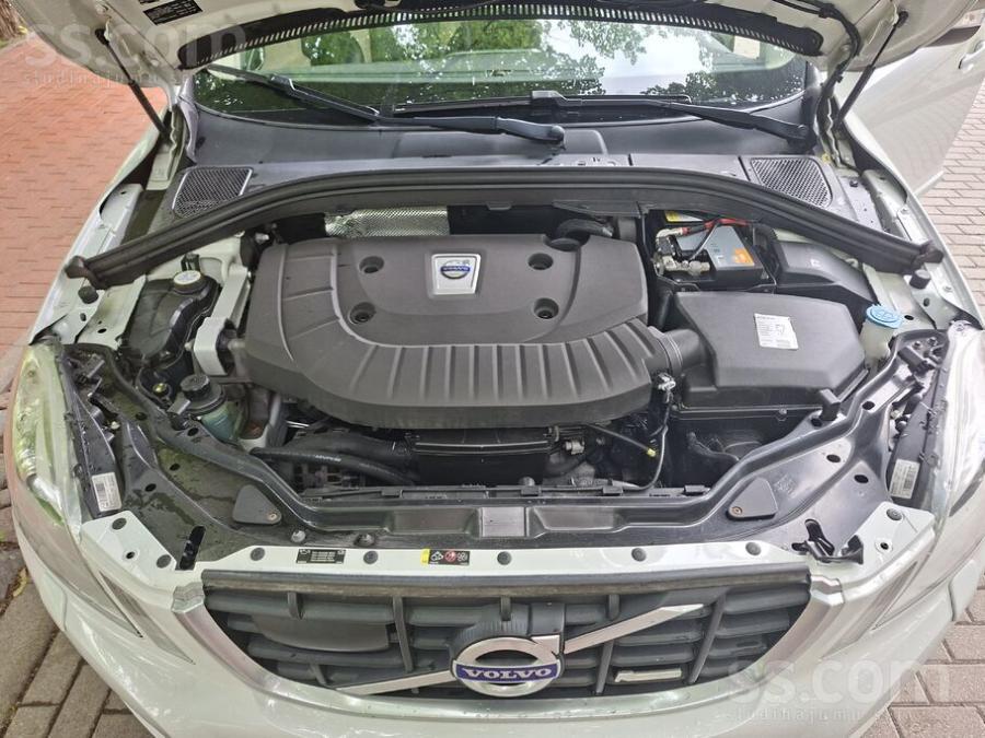 Balts Volvo XC60 2012 Rīga, ar dzinēja tilpumu 2.40 L un nobraukumu 277 tūkst. km par 9590 €, foto 9 vietnē AUTOMOTO.COM.LV