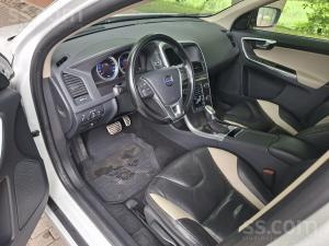Balts Volvo XC60 2012 Rīga, ar dzinēja tilpumu 2.40 L un nobraukumu 277 tūkst. km par 9590 €, foto 10 vietnē AUTOMOTO.COM.LV