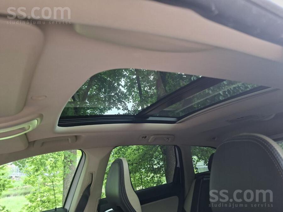 Balts Volvo XC60 2012 Rīga, ar dzinēja tilpumu 2.40 L un nobraukumu 277 tūkst. km par 9590 €, foto 18 vietnē AUTOMOTO.COM.LV