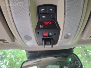 Balts Volvo XC60 2012 Rīga, ar dzinēja tilpumu 2.40 L un nobraukumu 277 tūkst. km par 9590 €, foto 24 vietnē AUTOMOTO.COM.LV