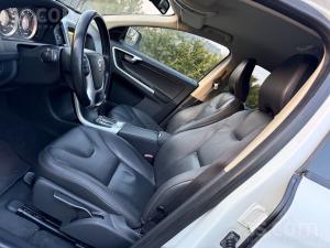 Balts Volvo XC60 2012 Rīga, ar dzinēja tilpumu 2.40 L un nobraukumu 248 tūkst. km par 9450 €, foto 10 vietnē AUTOMOTO.COM.LV