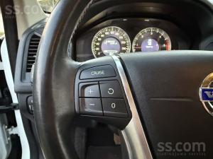 Balts Volvo XC60 2012 Rīga, ar dzinēja tilpumu 2.40 L un nobraukumu 248 tūkst. km par 9450 €, foto 18 vietnē AUTOMOTO.COM.LV