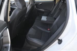 Balts Volvo XC60 2012 Rīga, ar dzinēja tilpumu 2.00 L un nobraukumu 223 tūkst. km par 7990 €, foto 10 vietnē AUTOMOTO.COM.LV