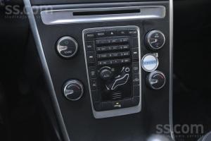 Balts Volvo XC60 2012 Rīga, ar dzinēja tilpumu 2.00 L un nobraukumu 223 tūkst. km par 7990 €, foto 13 vietnē AUTOMOTO.COM.LV