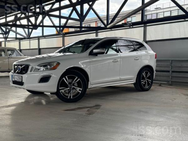Balts Volvo XC60 2012 Rīga, ar dzinēja tilpumu 2.40 L un nobraukumu 299 tūkst. km par 10290 €, foto 4 vietnē AUTOMOTO.COM.LV