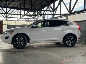Balts Volvo XC60 2012 Rīga, ar dzinēja tilpumu 2.40 L un nobraukumu 299 tūkst. km par 10290 €, foto 6 vietnē AUTOMOTO.COM.LV