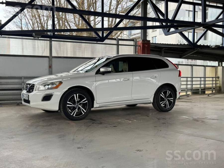 Balts Volvo XC60 2012 Rīga, ar dzinēja tilpumu 2.40 L un nobraukumu 299 tūkst. km par 10290 €, foto 7 vietnē AUTOMOTO.COM.LV
