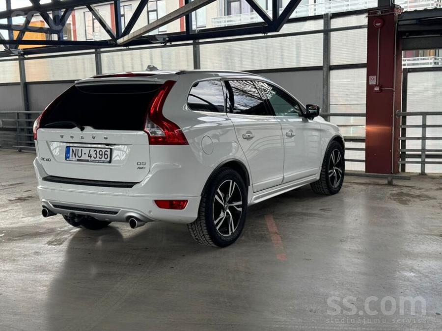 Balts Volvo XC60 2012 Rīga, ar dzinēja tilpumu 2.40 L un nobraukumu 299 tūkst. km par 10290 €, foto 10 vietnē AUTOMOTO.COM.LV