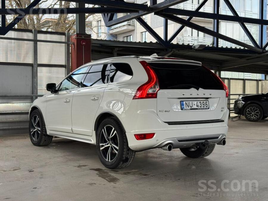 Balts Volvo XC60 2012 Rīga, ar dzinēja tilpumu 2.40 L un nobraukumu 299 tūkst. km par 10290 €, foto 11 vietnē AUTOMOTO.COM.LV