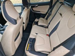 Balts Volvo XC60 2012 Rīga, ar dzinēja tilpumu 2.40 L un nobraukumu 299 tūkst. km par 10290 €, foto 14 vietnē AUTOMOTO.COM.LV