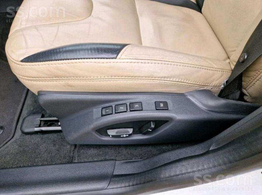 Balts Volvo XC60 2012 Rīga, ar dzinēja tilpumu 2.40 L un nobraukumu 299 tūkst. km par 10290 €, foto 16 vietnē AUTOMOTO.COM.LV