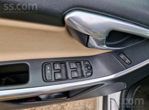 Balts Volvo XC60 2012 Rīga, ar dzinēja tilpumu 2.40 L un nobraukumu 299 tūkst. km par 10290 €, foto 18 vietnē AUTOMOTO.COM.LV