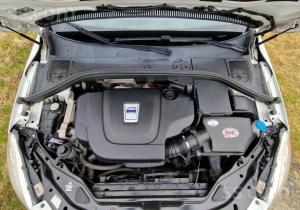 Balts Volvo XC60 2012 Rīga, ar dzinēja tilpumu 2.40 L un nobraukumu 299 tūkst. km par 10290 €, foto 24 vietnē AUTOMOTO.COM.LV