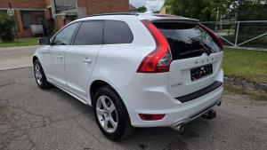 White Volvo XC60 2012 in Siauliai, with an engine capacity of 2.40 L and mileage of 286 thousand km for 9250 €, photo 4 on AUTOMOTO.COM.LV