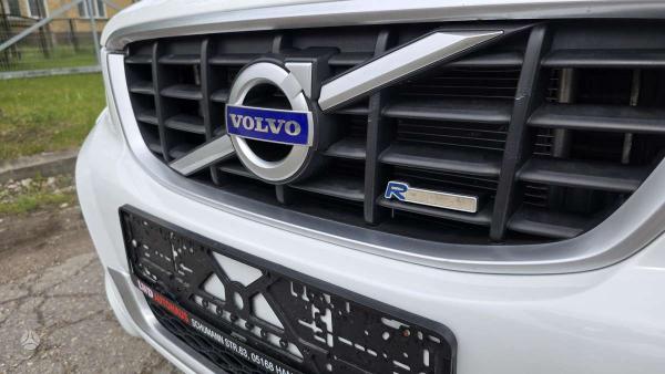 Balts Volvo XC60 2012 Šauļi, ar dzinēja tilpumu 2.40 L un nobraukumu 286 tūkst. km par 9250 €, foto 10 vietnē AUTOMOTO.COM.LV