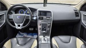 White Volvo XC60 2012 in Siauliai, with an engine capacity of 2.40 L and mileage of 286 thousand km for 9250 €, photo 20 on AUTOMOTO.COM.LV