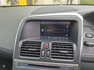 White Volvo XC60 2012 in Silute, with an engine capacity of 1.98 L and mileage of 180 thousand km for 3000 €, photo 11 on AUTOMOTO.COM.LV
