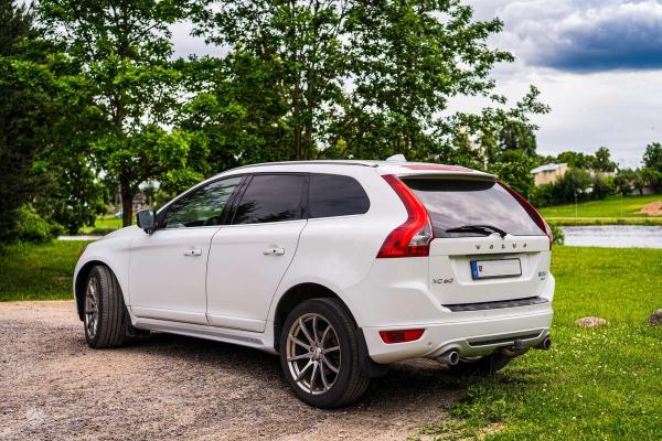Balts Volvo XC60 2012 Širvintos, ar dzinēja tilpumu 2.40 L un nobraukumu 311 tūkst. km par 10500 €, foto 6 vietnē AUTOMOTO.COM.LV