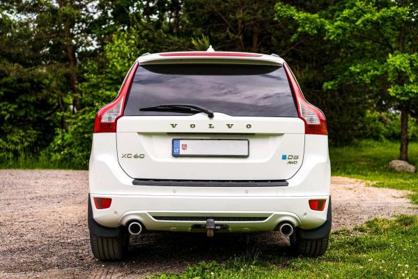 Balts Volvo XC60 2012 Širvintos, ar dzinēja tilpumu 2.40 L un nobraukumu 311 tūkst. km par 10500 €, foto 7 vietnē AUTOMOTO.COM.LV