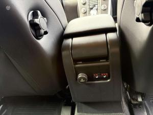 White Volvo XC60 2012 in Sirvintos, with an engine capacity of 2.40 L and mileage of 311 thousand km for 10500 €, photo 18 on AUTOMOTO.COM.LV